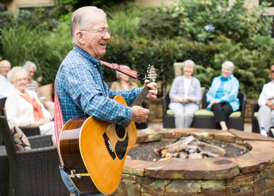 Seattle Retirement Communities | Independent & Assisted Living | Era Living